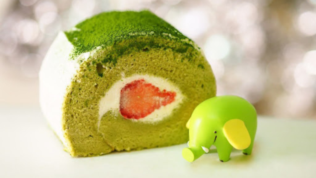 Matcha Roll Cake Recipe - thecakeconnoisseur.net